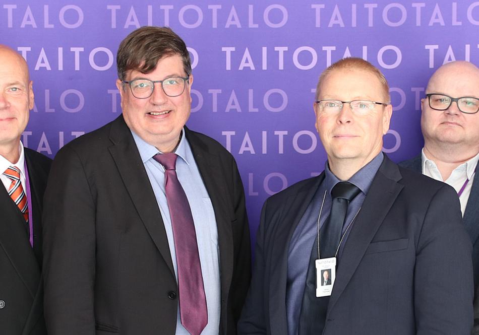 Työministeri Arto Satonen tutustui Taitotaloon | Taitotalo